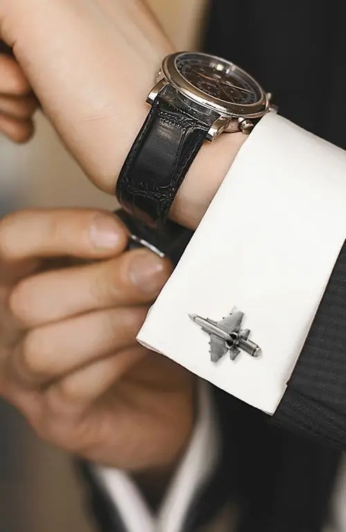 CUFFLINKS, INC. Cufflinks