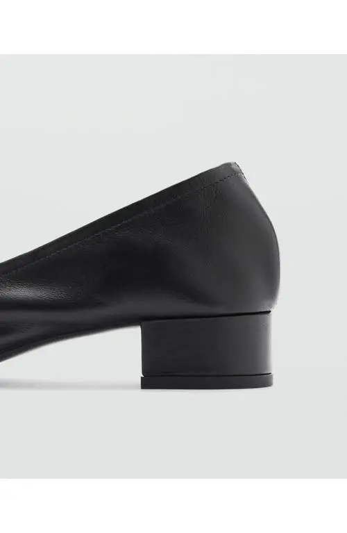 Mango Buckle Leather Pumps