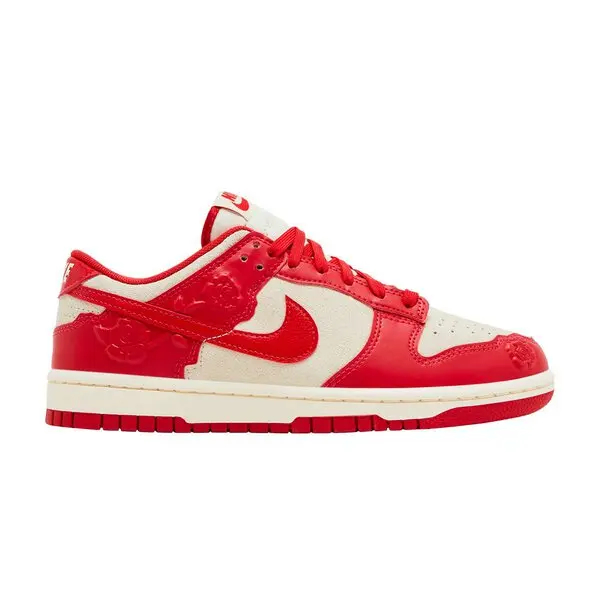 Nike Dunk Low 'roses' Sneakers - Red