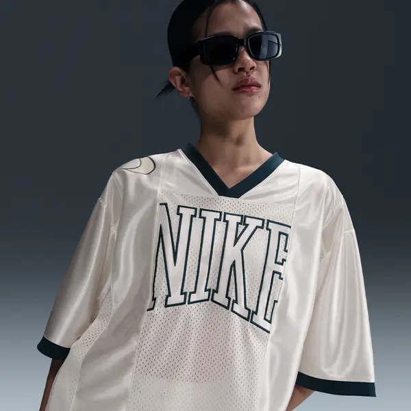 Nike Oversized Graphic Jersey - White