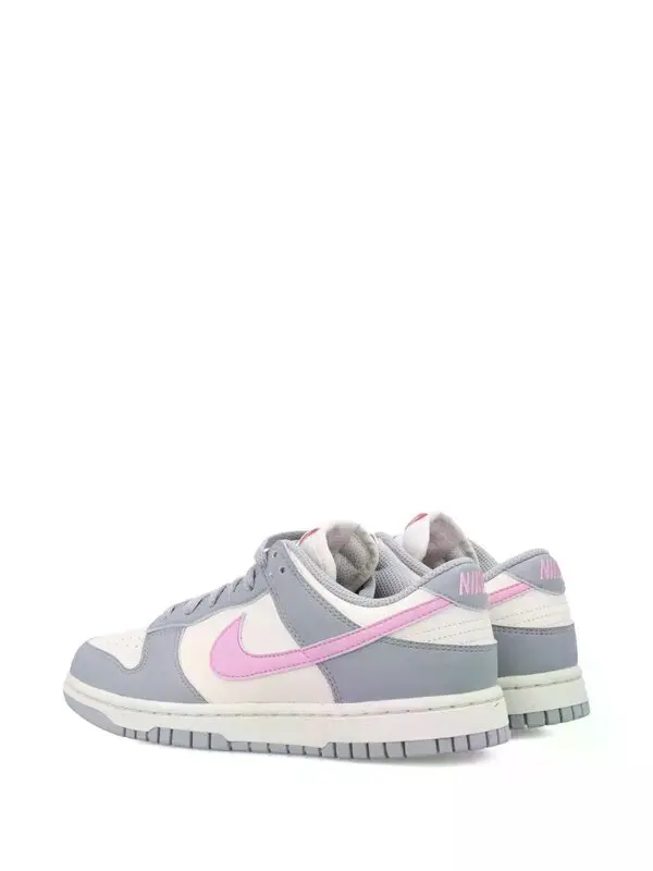 Nike Dunk Low Sneakers