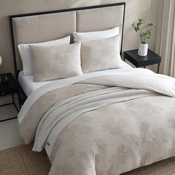 Vera Wang Roses Jacquard 3 Piece Duvet Cover Set, Queen - Natural Beige