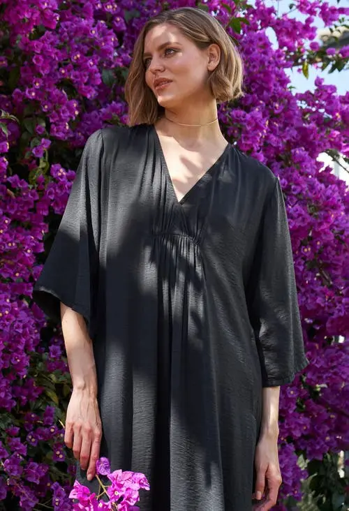 OCEAN+MAIN Caftan With Rouched Front - Black