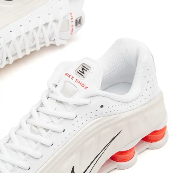 Nike Shox R4 W Sneakers - White/phantom/red