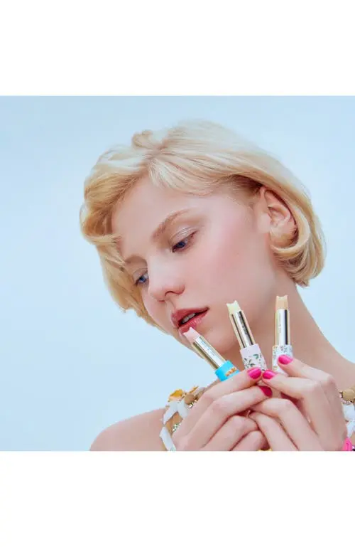 Paul & Joe Moisturizing Lipstick - Pink