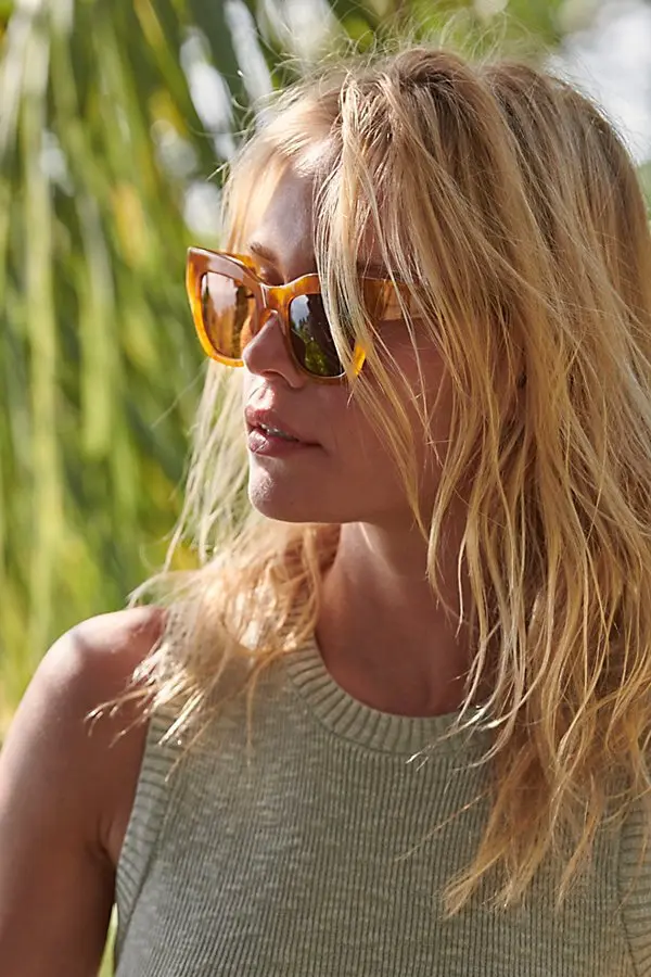 Free People Decker Polarized Square Sunglasses - Amber