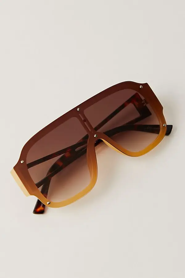 Free People Cooper Oversized Shield Sunglasses - Tort With Ombre