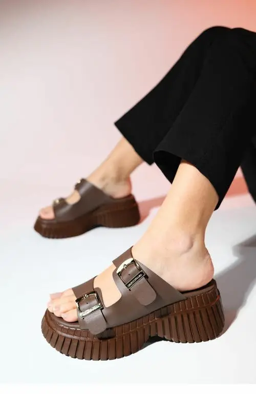 FOREVER & ALWAYS SHOES Joanes Leather Platform Sandals - Brown Leather