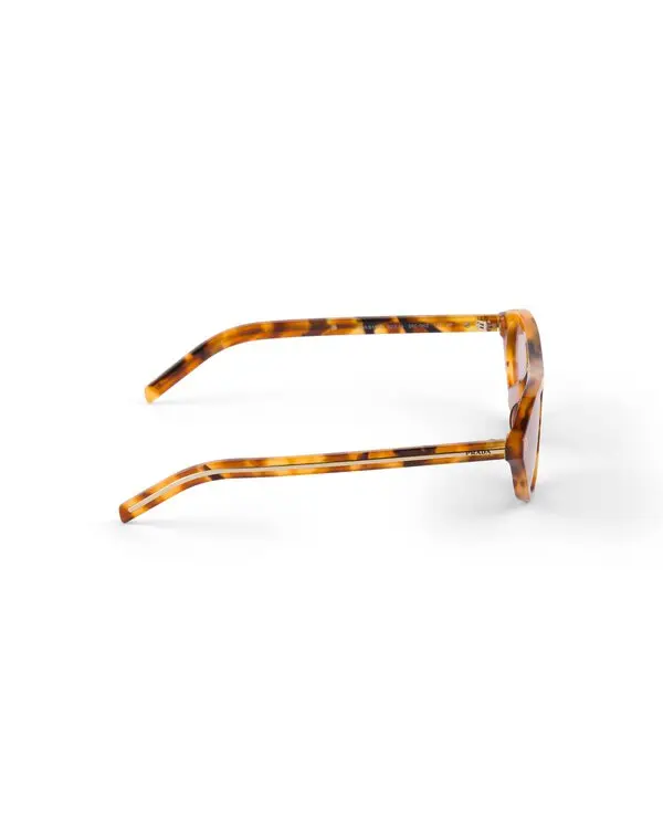 Prada Sunglasses With Metal Plaque - Lenses