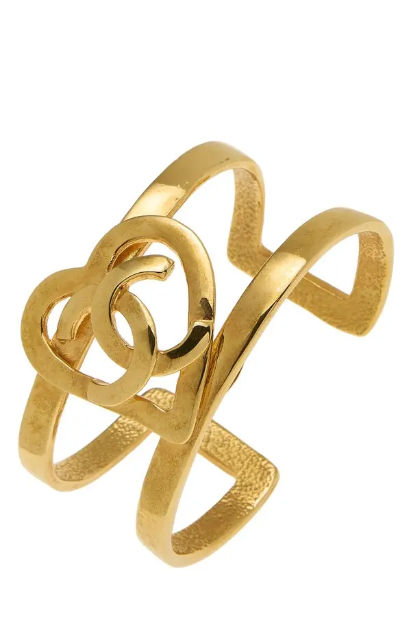 Chanel Cc Heart Bangle - Gold
