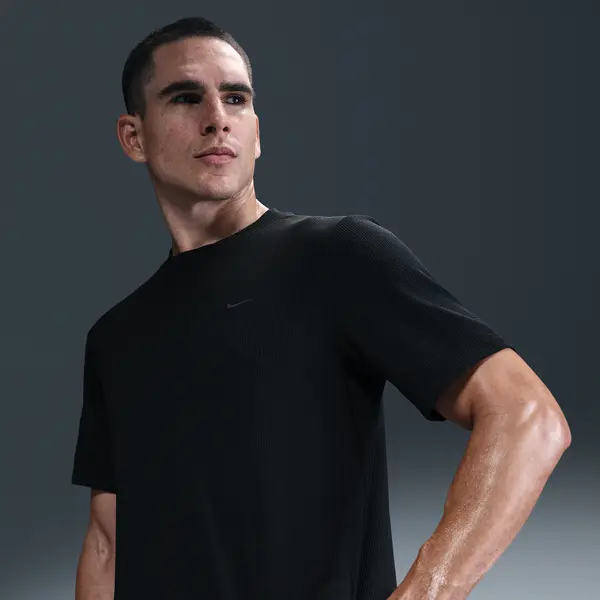 Nike Primary Dri-fit Seersucker Short-sleeve Versatile Top - Black