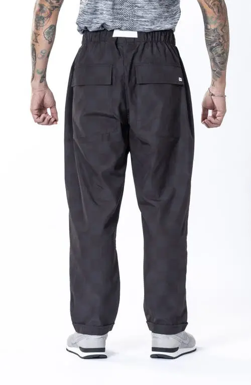 VAST Featherlite Pleated Pants - Black