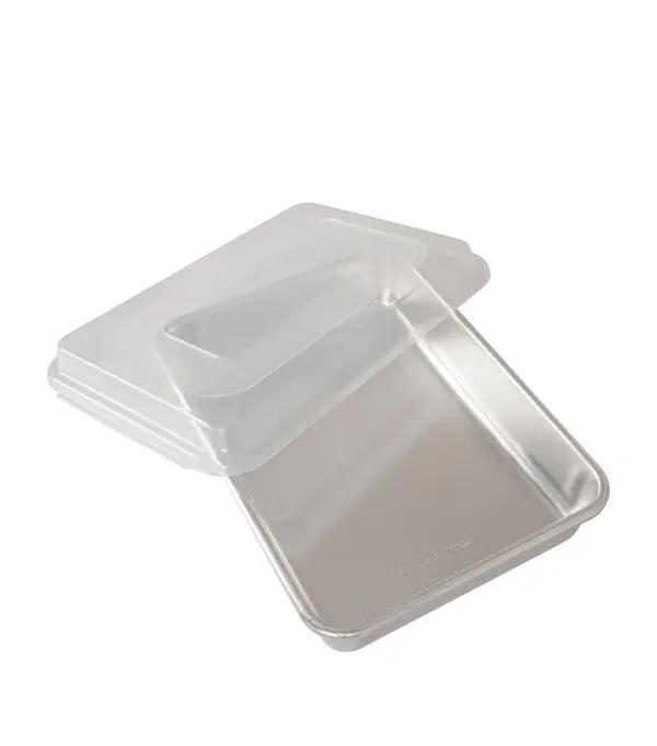 NORDICWARE Aluminium Naturals Cake Tin With Lid - Silver