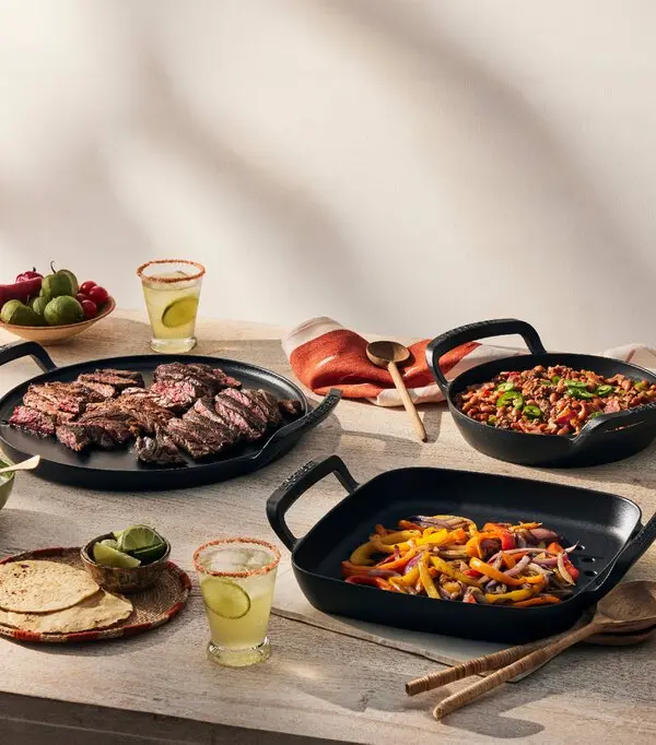 LE CREUSET Cast Iron Outdoor Collection Square Grilling Basket