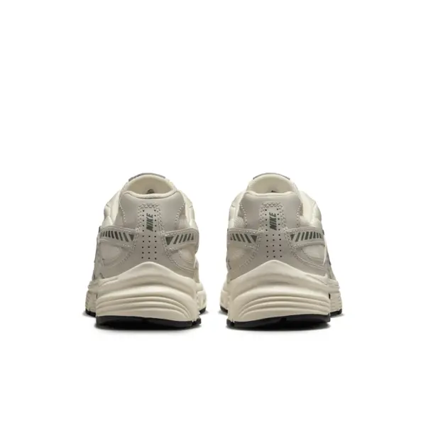 Nike Initiator Sneakers