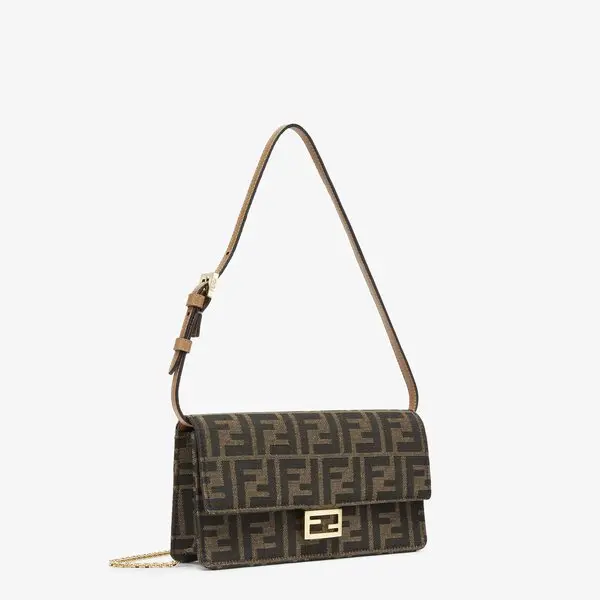Fendi Baguette Wallet On Chain - Brown
