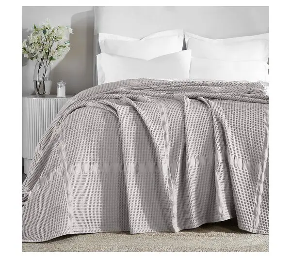 SUPERIOR Mai Geometric Waffle Cotton Blanket, King - One-color