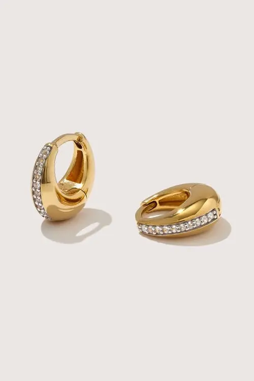 OTIUMBERG 14kt Gold Vermeil Mini Graduated Hoop Earrings With White Topaz - Yellow Toned Gold