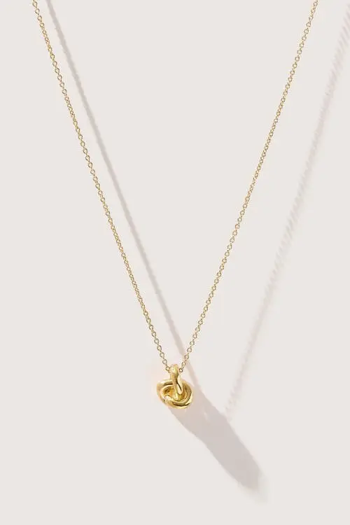 OTIUMBERG 14kt Gold Vermeil Mini Knot Necklace - Yellow Toned Gold