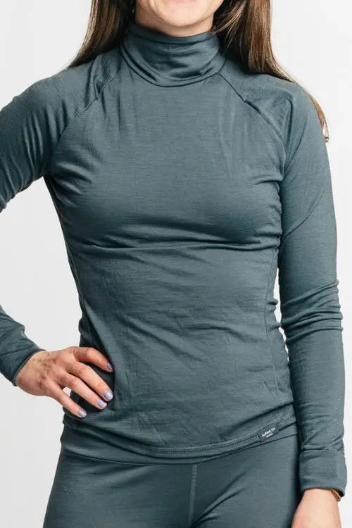 ALPINE FIT Merino Wool Isostatic T-neck Top Curvy Fit - Slate