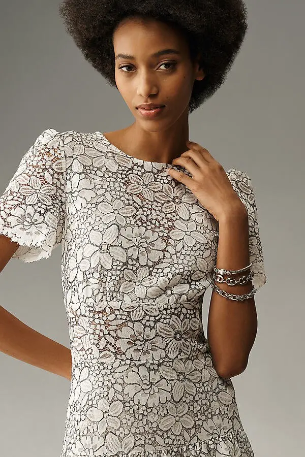 astr the label lace midi dress black Donne Floral Lace Midi Dress main image 1