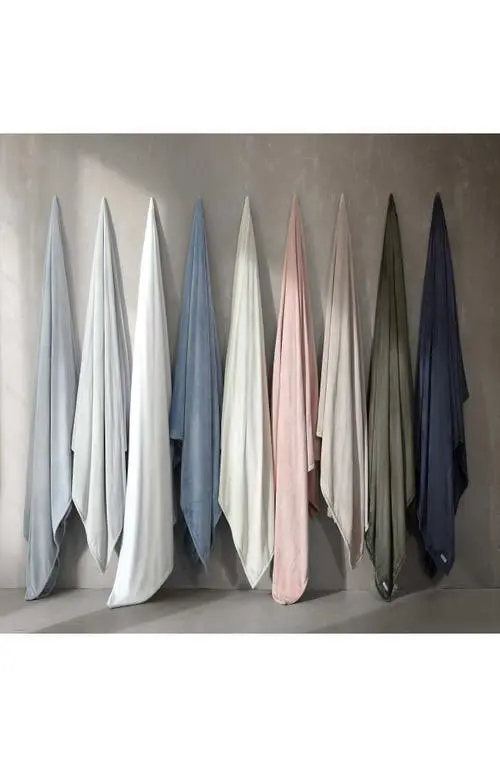 CALVIN KLEIN HOME Core Plush Blanket