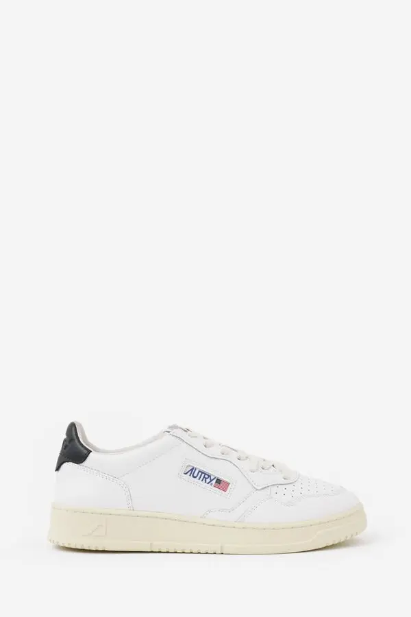 AUTRY Low Top Sneakers - White