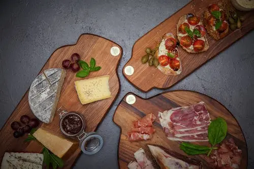 BERARD Olive Wood Cutting Board