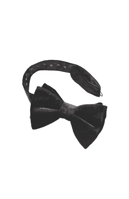 CHARLES TYRWHITT Velvet Bow Tie - Black
