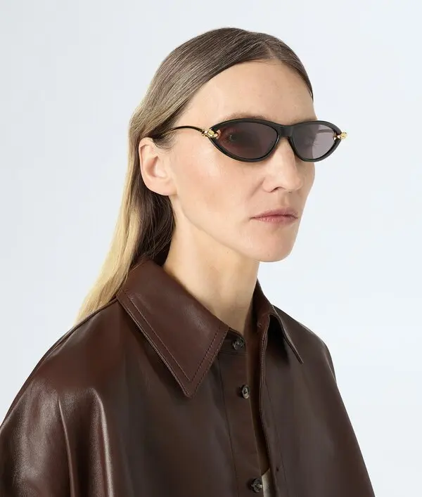 Bottega Veneta Knot Cat Eye Sunglasses - Black/grey