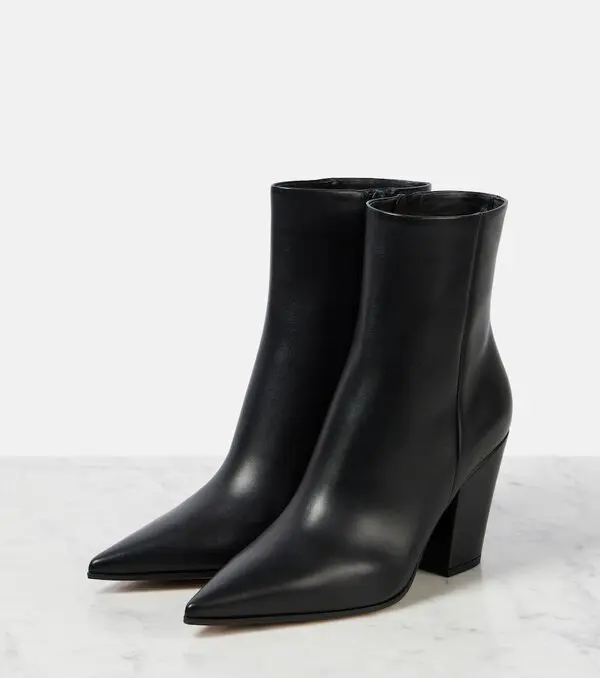 GIANVITO ROSSI Keinna Boots - Black