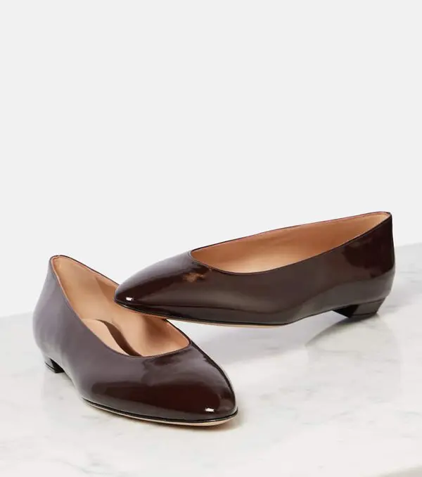 GIANVITO ROSSI Amelia Patent Leather Ballet Flats - Burgundy