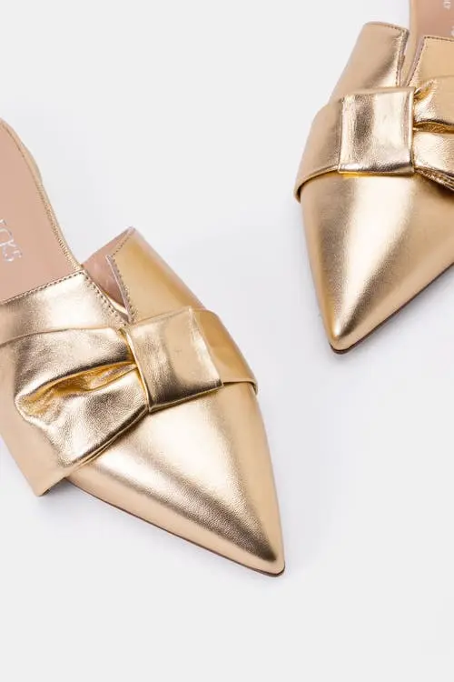 BELLS & BECKS Ana Pointy Toe Mule With Bow