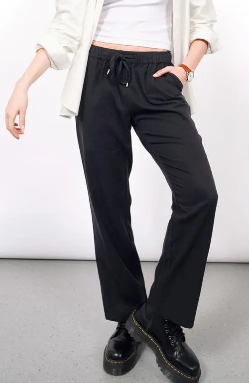 WILDFANG Everyday Drawstring Pant - Black