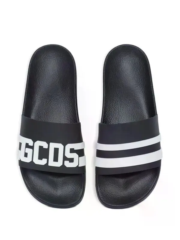 Gcds Logo Embossed Pool Slides - Black