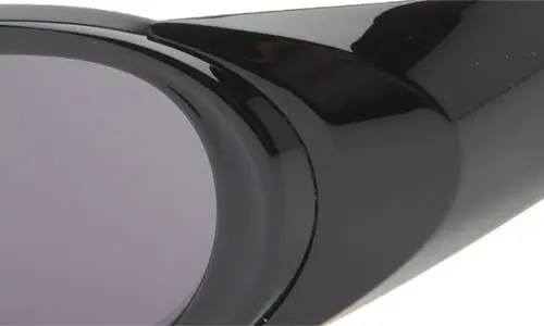 Collina Strada Cocoon Oval Sunglasses - Black