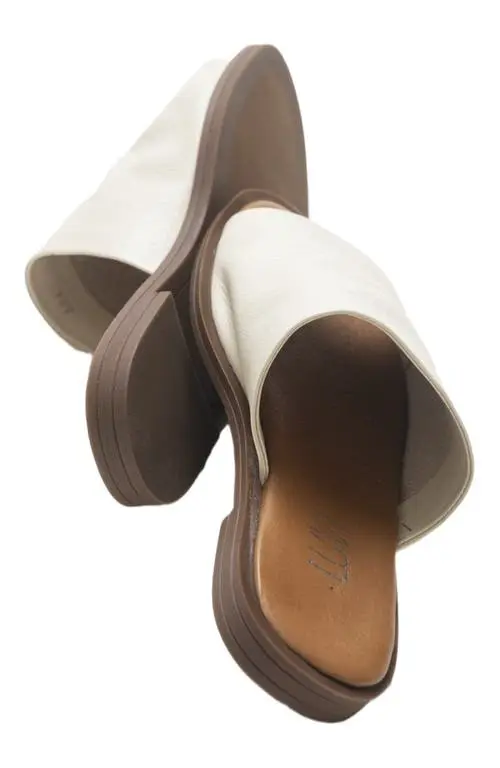 FOREVER & ALWAYS SHOES Leather Slide Sandal - Beige Leather
