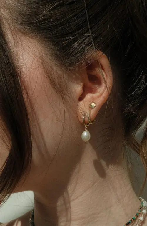 NICKEL & SUEDE Pearl Drop Huggie Earrings - Gold