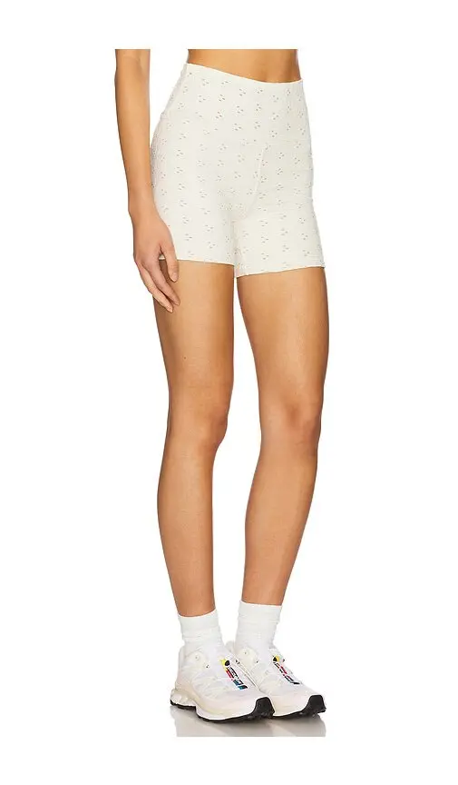 Strut This Short