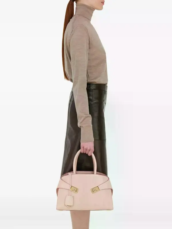 FERRAGAMO Medium Hug Tote Bag - Pink