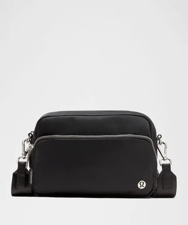 Lululemon Everywhere Crossbody Bag 3l - Black/silver
