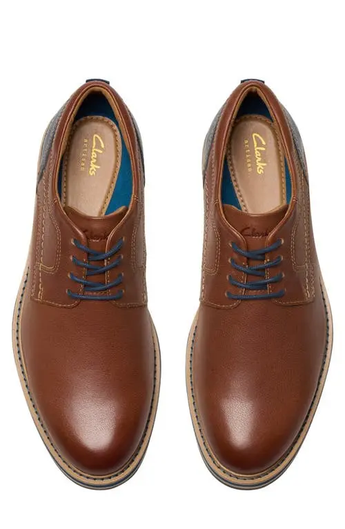 Clarks Monahan Plain Toe Oxford - Tan Leather