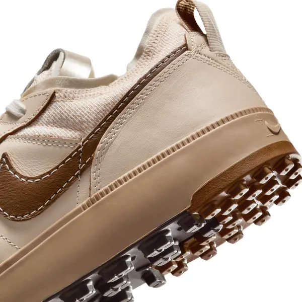 Nike C1ty Sneakers - Brown