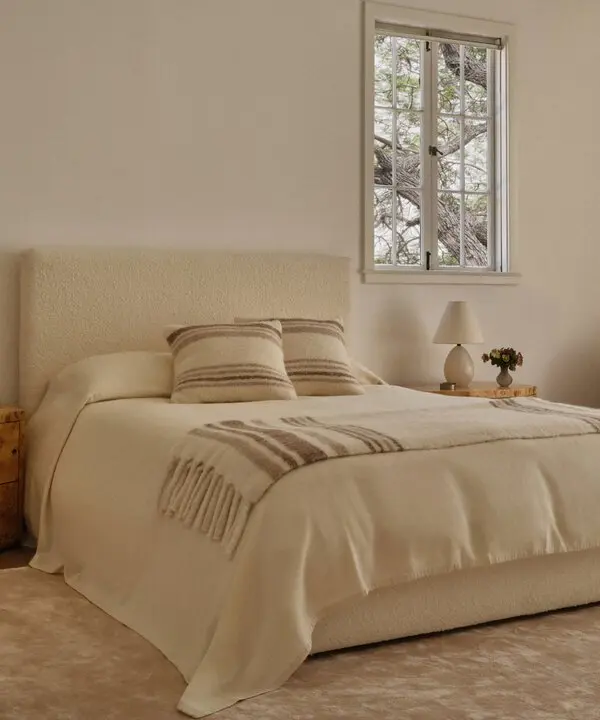 Jenni Kayne Chateau Alpaca Coverlet - Ivory,cove