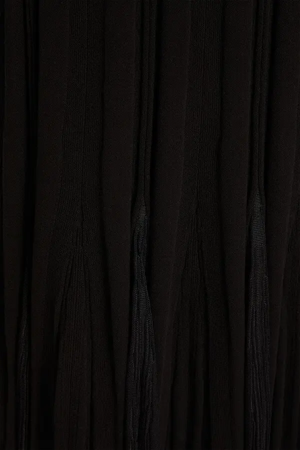 Alexander McQueen Off-the-shoulder Ribbed Midi Dress