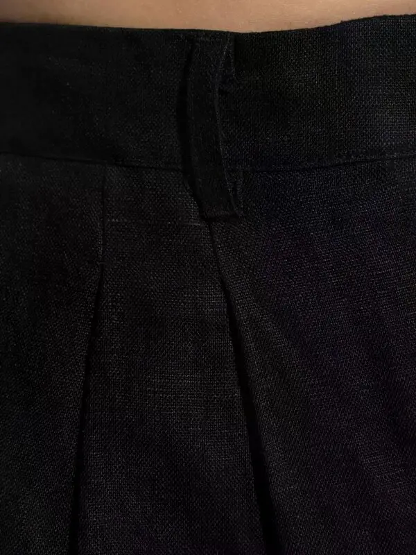 Posse Pleated Thigh-length Shorts - Black