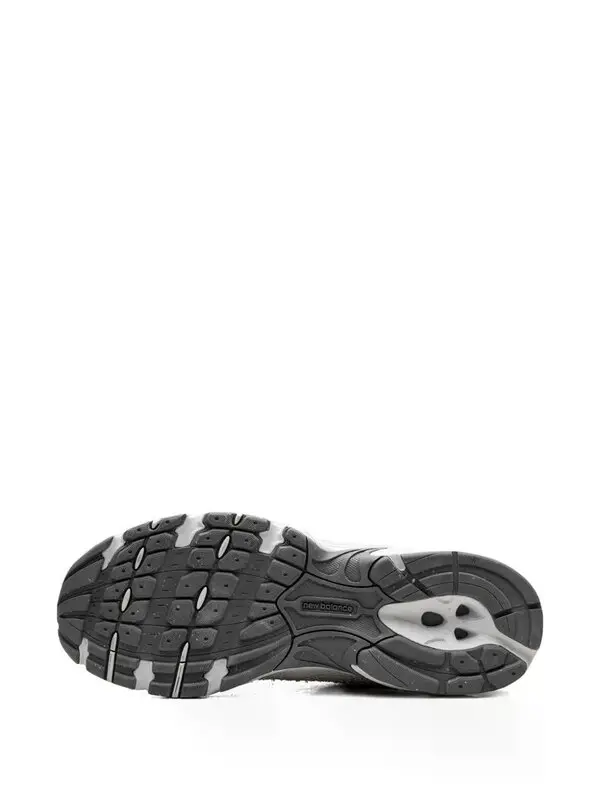NEW BALANCE 530 Sneakers - Grey