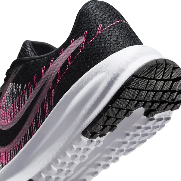 Nike Run Defy Road Running Shoes
