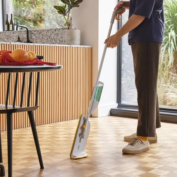JOSEPH JOSEPH Cleantech 2-in-1 Spray Mop