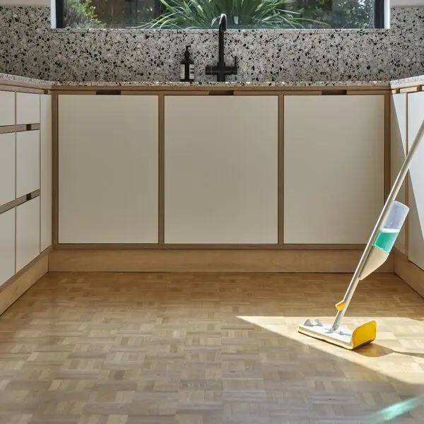 JOSEPH JOSEPH Cleantech 2-in-1 Spray Mop